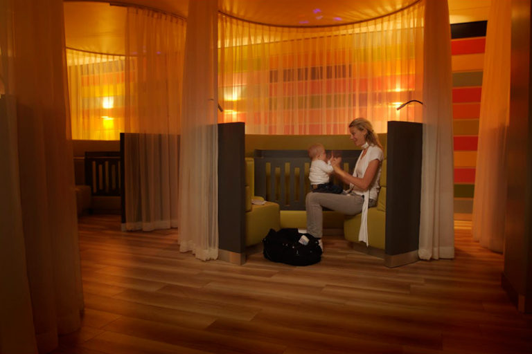 Traveling with Children: 10 Kid-Friendly Airports